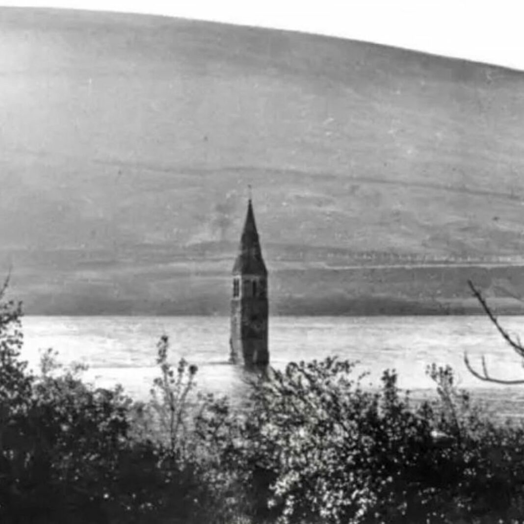 The Ghost Village Beneath the Waters: Derwent's Forgotten History - History