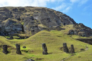El Gigante": The Biggest Moai Statue on Easter Island That Remained ...